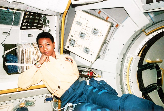 «Yo quería ir al espacio»: Mae Jemison – Sólo es Ciencia